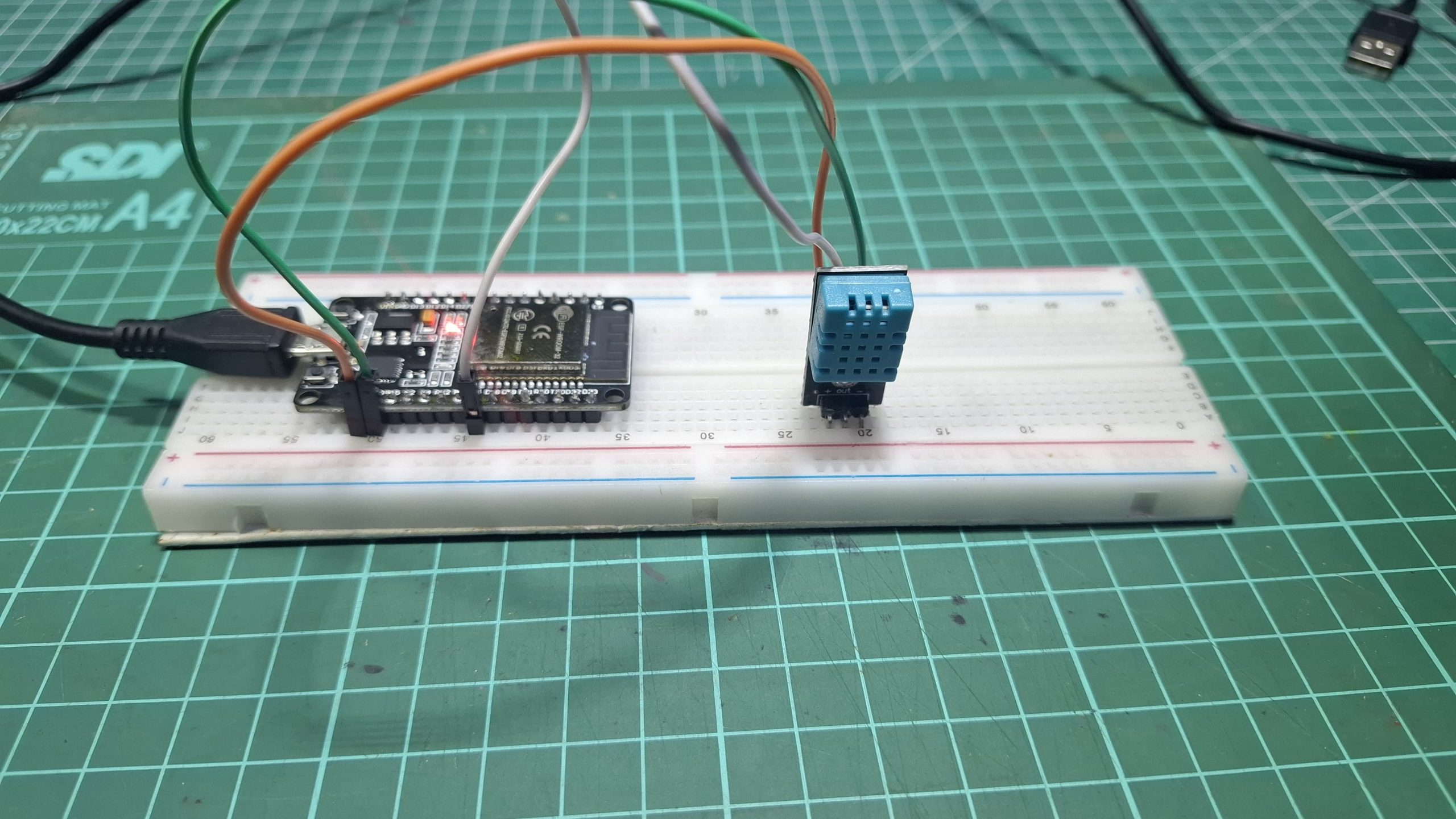 Pengiriman Data Sensor Dht11 Ke Thingspeak Dengan Esp32 Idrus Project